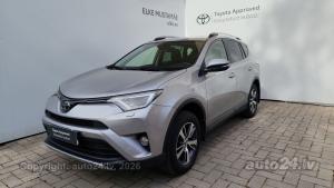 Pelēks Toyota RAV4 2018 Tallina, ar dzinēja tilpumu 1.99 L un nobraukumu 101 tūkst. km par 18895 €, foto  vietnē AUTOMOTO.COM.LV