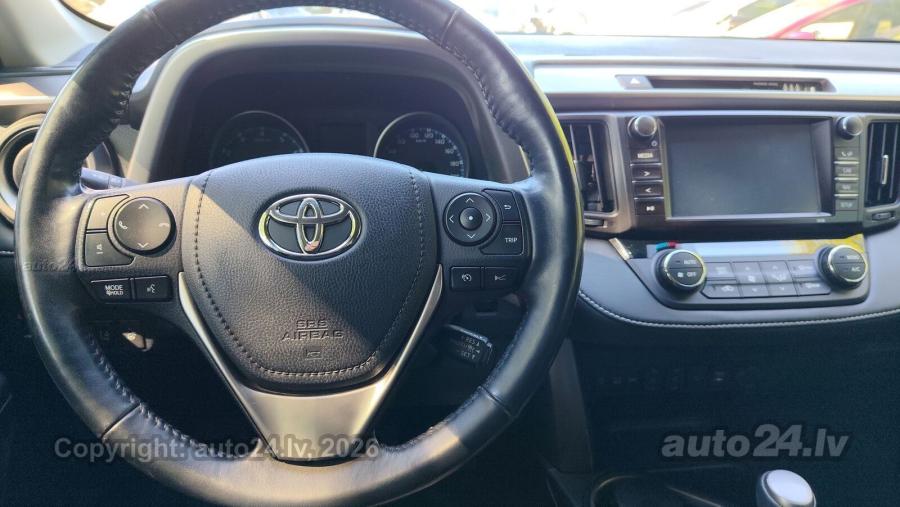 Pelēks Toyota RAV4 2018 Tallina, ar dzinēja tilpumu 1.99 L un nobraukumu 101 tūkst. km par 18895 €, foto 10 vietnē AUTOMOTO.COM.LV