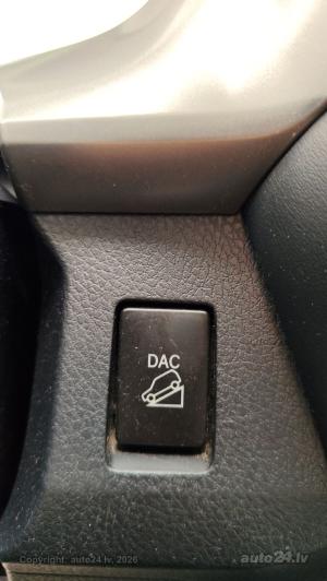 Pelēks Toyota RAV4 2018 Tallina, ar dzinēja tilpumu 1.99 L un nobraukumu 101 tūkst. km par 18895 €, foto 20 vietnē AUTOMOTO.COM.LV