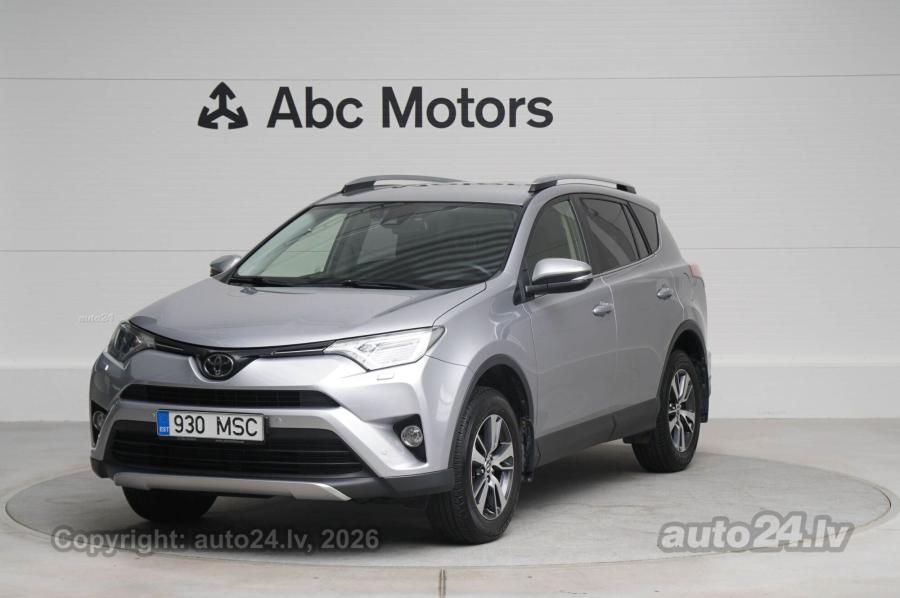 Pelēks Toyota RAV4 2018 Tallina, ar dzinēja tilpumu 2.00 L un nobraukumu 123 tūkst. km par 18390 €, foto 1 vietnē AUTOMOTO.COM.LV