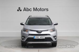 Pelēks Toyota RAV4 2018 Tallina, ar dzinēja tilpumu 2.00 L un nobraukumu 123 tūkst. km par 18390 €, foto 3 vietnē AUTOMOTO.COM.LV