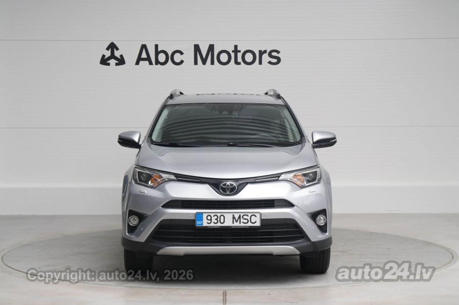 Pelēks Toyota RAV4 2018 Tallina, ar dzinēja tilpumu 2.00 L un nobraukumu 123 tūkst. km par 18390 €, foto 3 vietnē AUTOMOTO.COM.LV