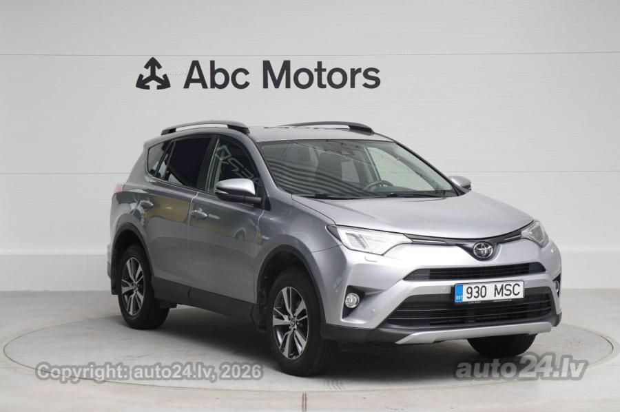 Pelēks Toyota RAV4 2018 Tallina, ar dzinēja tilpumu 2.00 L un nobraukumu 123 tūkst. km par 18390 €, foto 4 vietnē AUTOMOTO.COM.LV