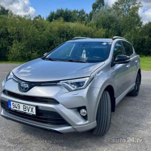 Серый Тойота РАВ 4 2018 в Таллин, объемом двигателя 2.50 л и пробегом 186 тыс. км за 16500 €, фото 4 на AUTOMOTO.COM.LV