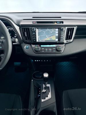 Pelēks Toyota RAV4 2018 Tallina, ar dzinēja tilpumu 2.50 L un nobraukumu 93 tūkst. km par 19290 €, foto 10 vietnē AUTOMOTO.COM.LV