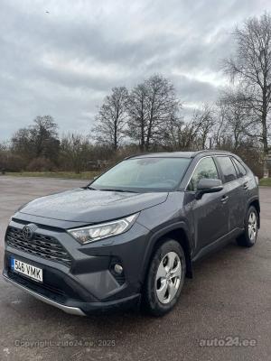 Grey Toyota RAV4 2019 in Tallinn, with an engine capacity of 2.00 L and mileage of 76 thousand km for 24999 €, photo 2 on AUTOMOTO.COM.LV