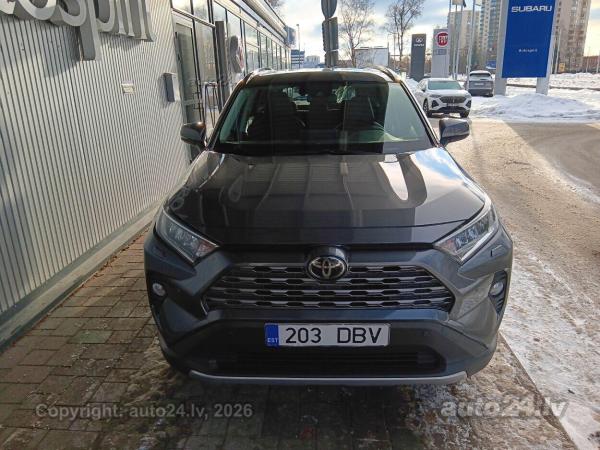 Grey Toyota RAV4 2019 in Tallinn, with an engine capacity of 2.00 L and mileage of 155 thousand km for 21990 €, photo 4 on AUTOMOTO.COM.LV