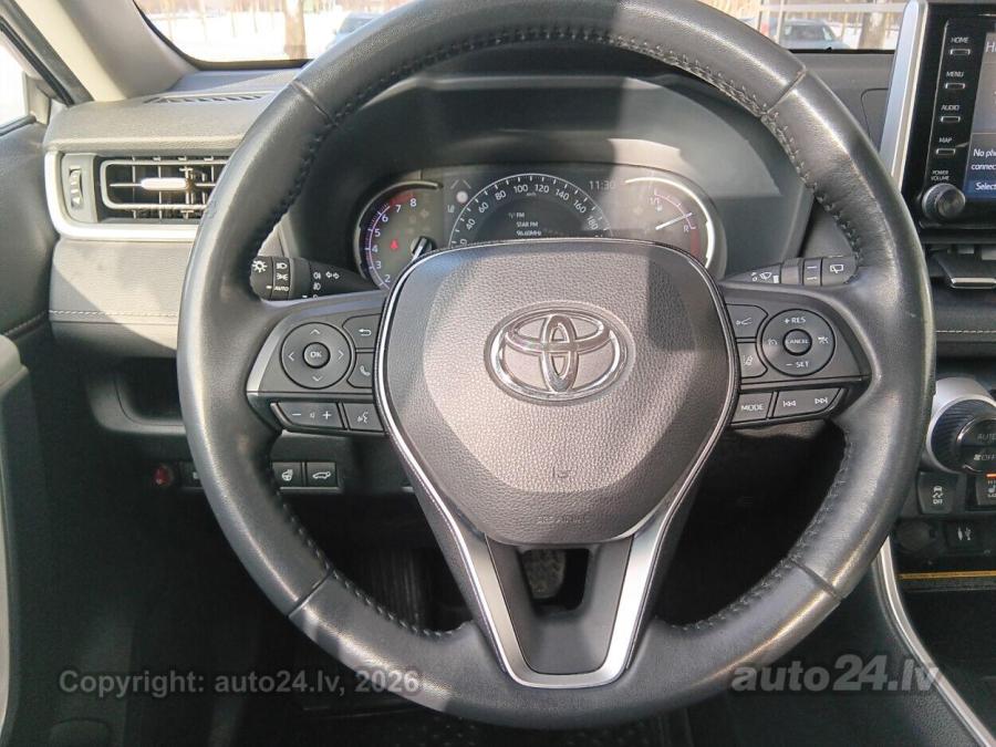 Grey Toyota RAV4 2019 in Tallinn, with an engine capacity of 2.00 L and mileage of 155 thousand km for 21990 €, photo 11 on AUTOMOTO.COM.LV