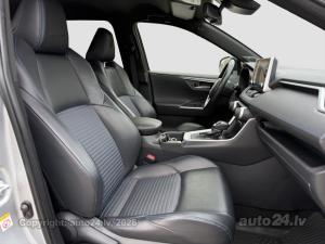 Pelēks Toyota RAV4 2019 Pērnava, ar dzinēja tilpumu 2.50 L un nobraukumu 139 tūkst. km par 25950 €, foto 5 vietnē AUTOMOTO.COM.LV