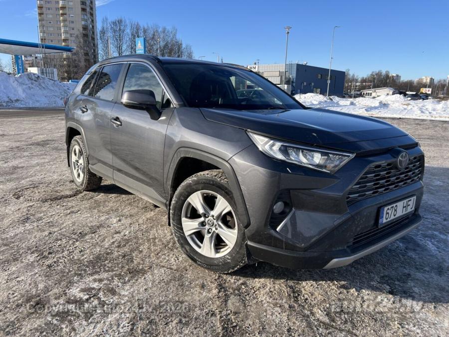 Pelēks Toyota RAV4 2019 Tallina, ar dzinēja tilpumu 2.00 L un nobraukumu 160 tūkst. km par 21000 €, foto 1 vietnē AUTOMOTO.COM.LV