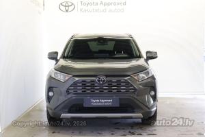 Grey Toyota RAV4 2019 in Tallinn, with an engine capacity of 1.99 L and mileage of 124 thousand km for 21700 €, photo 5 on AUTOMOTO.COM.LV