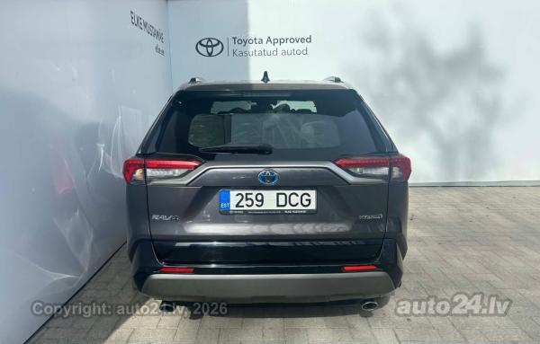 Grey Toyota RAV4 2019 in Tallinn, with an engine capacity of 2.49 L and mileage of 89 thousand km for 28995 €, photo 4 on AUTOMOTO.COM.LV