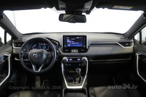 Grey Toyota RAV4 2019 in Tallinn, with an engine capacity of 2.50 L and mileage of 153 thousand km for 25490 €, photo 9 on AUTOMOTO.COM.LV