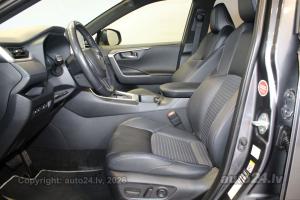 Grey Toyota RAV4 2019 in Tallinn, with an engine capacity of 2.50 L and mileage of 153 thousand km for 25490 €, photo 12 on AUTOMOTO.COM.LV
