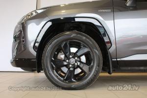 Grey Toyota RAV4 2019 in Tallinn, with an engine capacity of 2.50 L and mileage of 153 thousand km for 25490 €, photo 16 on AUTOMOTO.COM.LV