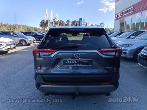 Pelēks Toyota RAV4 2019 Tallina, ar dzinēja tilpumu 2.50 L un nobraukumu 121 tūkst. km par 26990 €, foto 5 vietnē AUTOMOTO.COM.LV