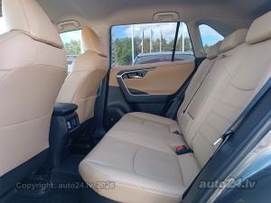 Pelēks Toyota RAV4 2019 Tallina, ar dzinēja tilpumu 2.50 L un nobraukumu 121 tūkst. km par 26990 €, foto 10 vietnē AUTOMOTO.COM.LV