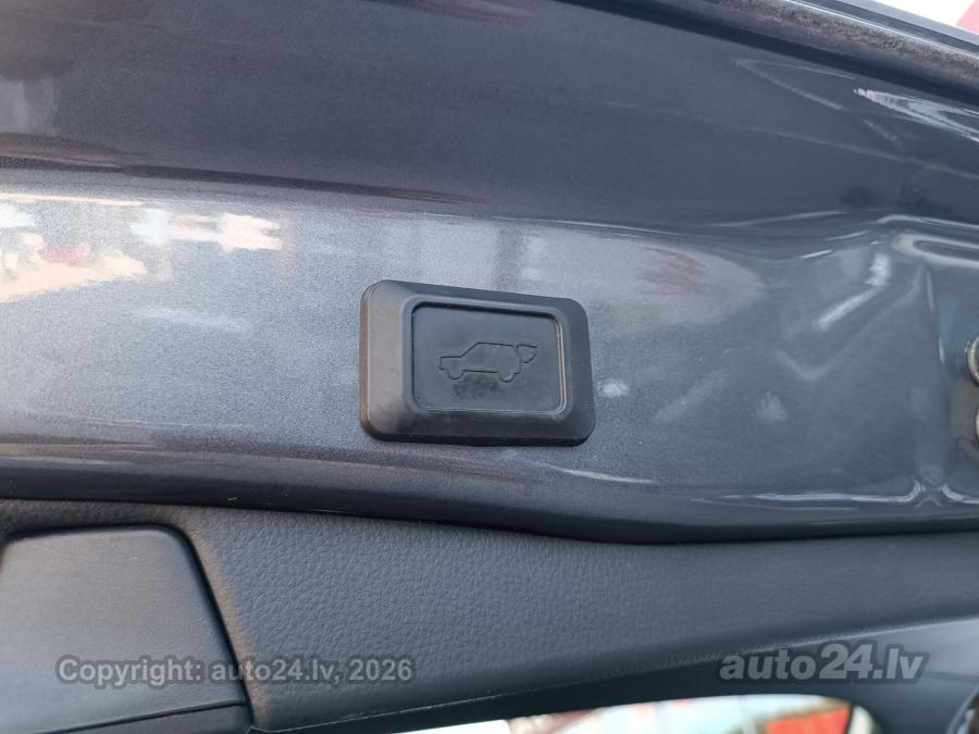 Pelēks Toyota RAV4 2019 Tallina, ar dzinēja tilpumu 2.50 L un nobraukumu 121 tūkst. km par 26990 €, foto 12 vietnē AUTOMOTO.COM.LV
