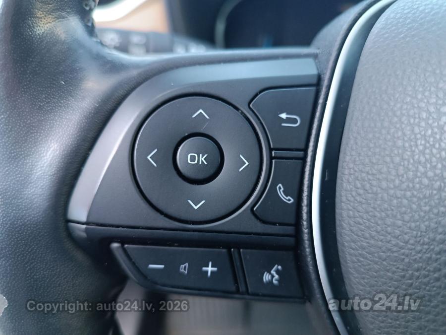 Pelēks Toyota RAV4 2019 Tallina, ar dzinēja tilpumu 2.50 L un nobraukumu 121 tūkst. km par 26990 €, foto 14 vietnē AUTOMOTO.COM.LV
