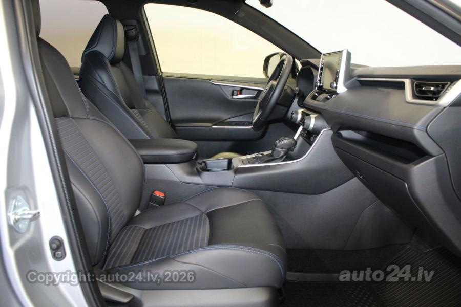 Pelēks Toyota RAV4 2019 Tallina, ar dzinēja tilpumu 2.50 L un nobraukumu 149 tūkst. km par 23990 €, foto 7 vietnē AUTOMOTO.COM.LV