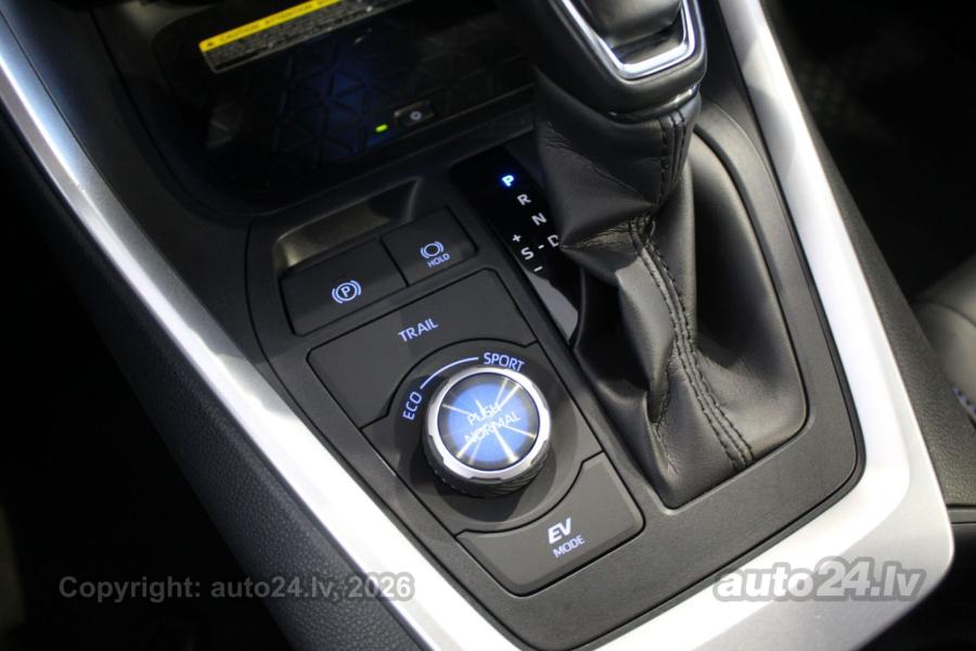 Pelēks Toyota RAV4 2019 Tallina, ar dzinēja tilpumu 2.50 L un nobraukumu 149 tūkst. km par 23990 €, foto 20 vietnē AUTOMOTO.COM.LV