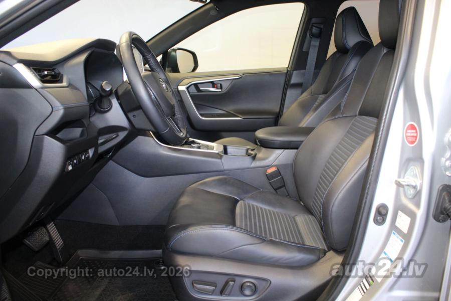 Pelēks Toyota RAV4 2019 Tallina, ar dzinēja tilpumu 2.50 L un nobraukumu 149 tūkst. km par 23990 €, foto 22 vietnē AUTOMOTO.COM.LV