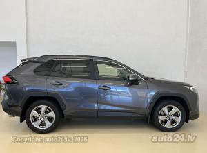 Pelēks Toyota RAV4 2019 Rakvere, ar dzinēja tilpumu 1.99 L un nobraukumu 218 tūkst. km par 20990 €, foto 4 vietnē AUTOMOTO.COM.LV