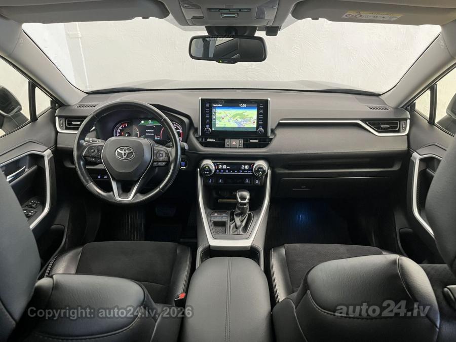Pelēks Toyota RAV4 2019 Rakvere, ar dzinēja tilpumu 1.99 L un nobraukumu 218 tūkst. km par 20990 €, foto 8 vietnē AUTOMOTO.COM.LV