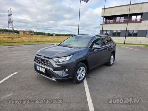 Grey Toyota RAV4 2019 in Tallinn, with an engine capacity of 2.00 L and mileage of 138 thousand km for 20500 €, photo  on AUTOMOTO.COM.LV