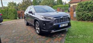 Pelēks Toyota RAV4 2019 Tallina, ar dzinēja tilpumu 2.00 L un nobraukumu 104 tūkst. km par 21700 €, foto  vietnē AUTOMOTO.COM.LV