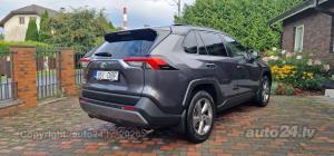 Pelēks Toyota RAV4 2019 Tallina, ar dzinēja tilpumu 2.00 L un nobraukumu 104 tūkst. km par 21700 €, foto 4 vietnē AUTOMOTO.COM.LV