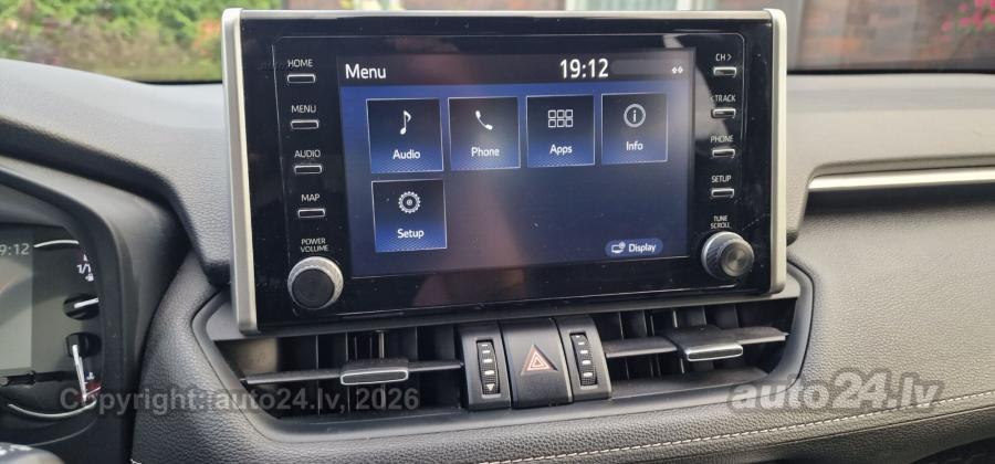 Pelēks Toyota RAV4 2019 Tallina, ar dzinēja tilpumu 2.00 L un nobraukumu 104 tūkst. km par 21700 €, foto 16 vietnē AUTOMOTO.COM.LV