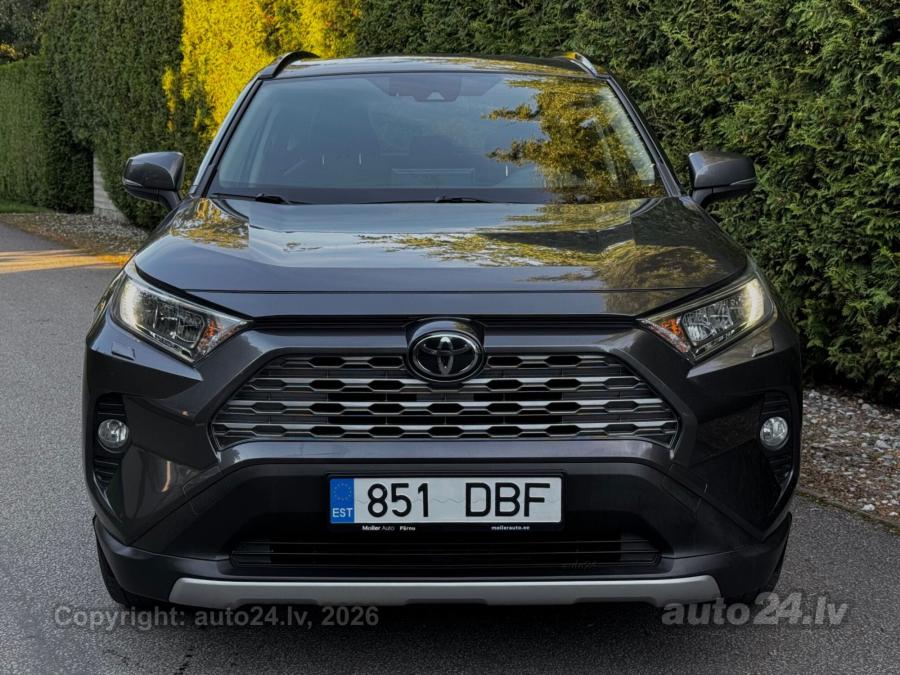 Pelēks Toyota RAV4 2019 Tallina, ar dzinēja tilpumu 2.00 L un nobraukumu 104 tūkst. km par 22900 €, foto 6 vietnē AUTOMOTO.COM.LV