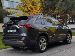 Pelēks Toyota RAV4 2019 Tallina, ar dzinēja tilpumu 2.00 L un nobraukumu 104 tūkst. km par 22900 €, foto 11 vietnē AUTOMOTO.COM.LV