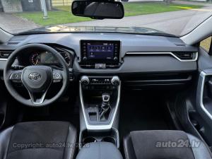 Pelēks Toyota RAV4 2019 Tallina, ar dzinēja tilpumu 2.00 L un nobraukumu 104 tūkst. km par 22900 €, foto 13 vietnē AUTOMOTO.COM.LV