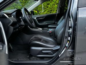 Pelēks Toyota RAV4 2019 Tallina, ar dzinēja tilpumu 2.00 L un nobraukumu 104 tūkst. km par 22900 €, foto 15 vietnē AUTOMOTO.COM.LV