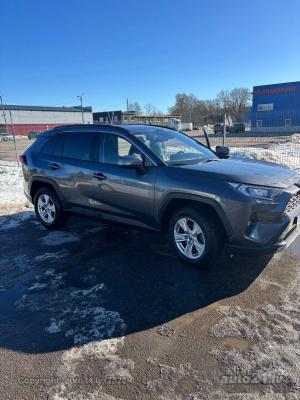 Grey Toyota RAV4 2020 in Tallinn, with an engine capacity of 2.00 L and mileage of 60 thousand km for 22000 €, photo  on AUTOMOTO.COM.LV