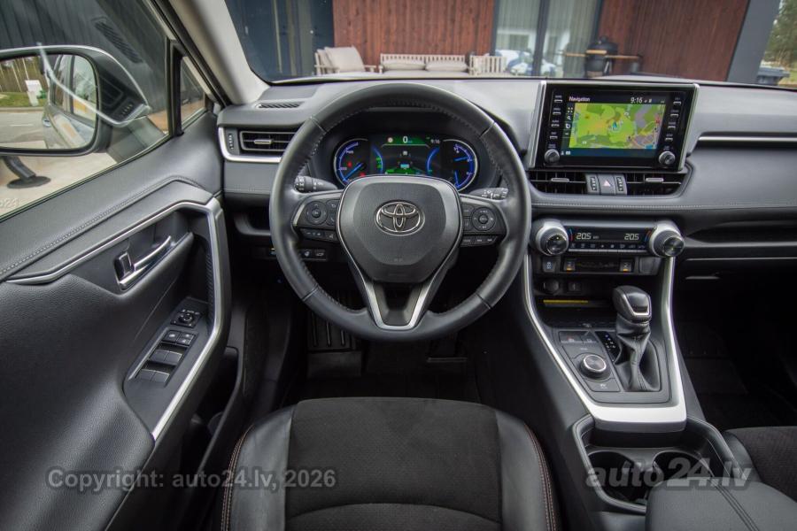 Pelēks Toyota RAV4 2020 Pērnava, ar dzinēja tilpumu 2.50 L un nobraukumu 127 tūkst. km par 29900 €, foto 23 vietnē AUTOMOTO.COM.LV