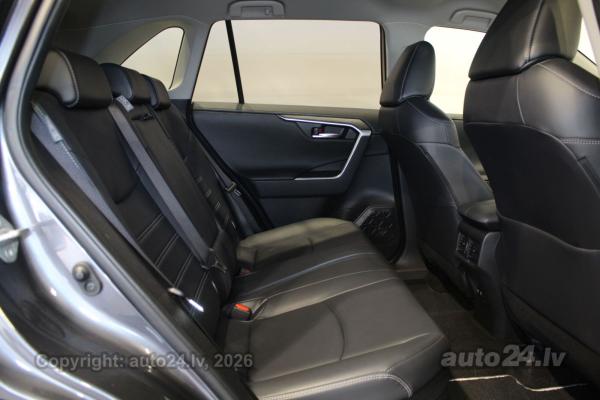 Pelēks Toyota RAV4 2020 Tallina, ar dzinēja tilpumu 2.50 L un nobraukumu 93 tūkst. km par 30990 €, foto 7 vietnē AUTOMOTO.COM.LV