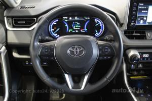 Pelēks Toyota RAV4 2020 Tallina, ar dzinēja tilpumu 2.50 L un nobraukumu 93 tūkst. km par 30990 €, foto 13 vietnē AUTOMOTO.COM.LV