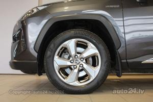 Pelēks Toyota RAV4 2020 Tallina, ar dzinēja tilpumu 2.50 L un nobraukumu 93 tūkst. km par 30990 €, foto 16 vietnē AUTOMOTO.COM.LV