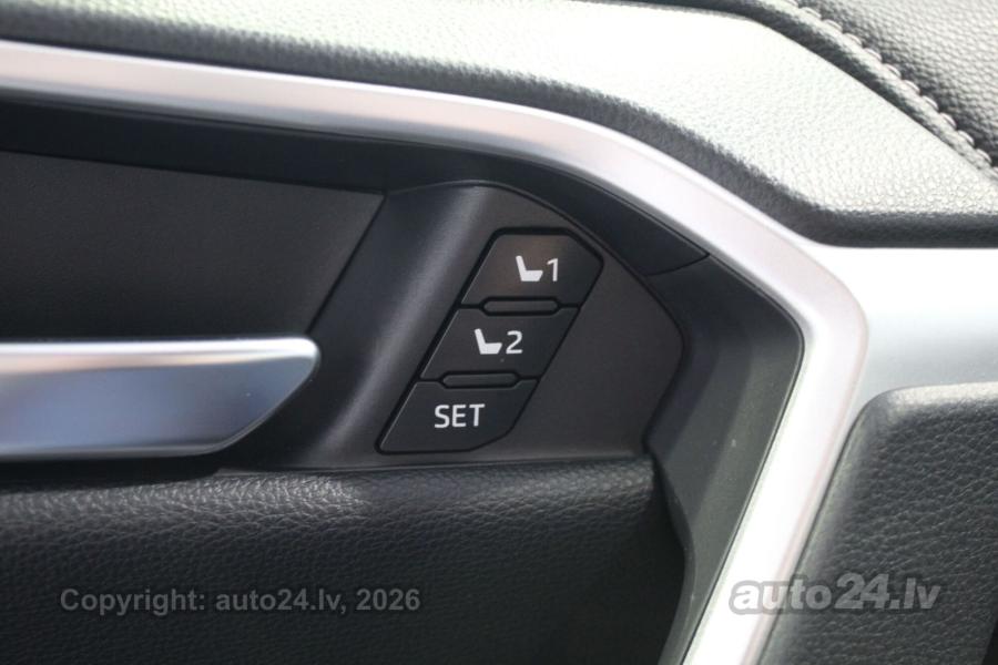 Pelēks Toyota RAV4 2020 Tallina, ar dzinēja tilpumu 2.50 L un nobraukumu 93 tūkst. km par 30990 €, foto 21 vietnē AUTOMOTO.COM.LV