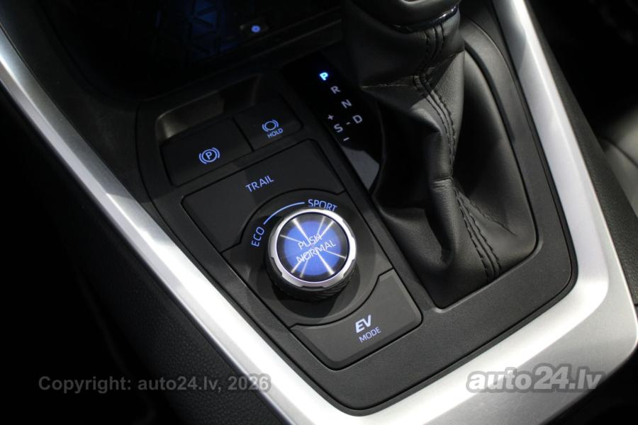 Pelēks Toyota RAV4 2020 Tallina, ar dzinēja tilpumu 2.50 L un nobraukumu 93 tūkst. km par 30990 €, foto 24 vietnē AUTOMOTO.COM.LV