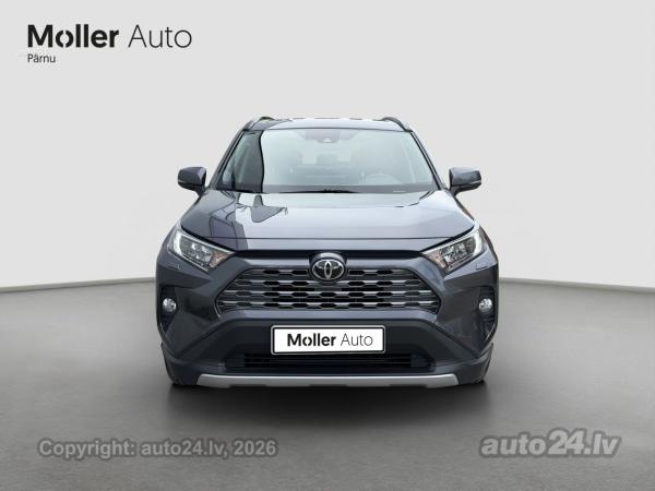 Pelēks Toyota RAV4 2020 Pērnava, ar dzinēja tilpumu 2.00 L un nobraukumu 107 tūkst. km par 25900 €, foto 3 vietnē AUTOMOTO.COM.LV