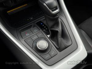 Pelēks Toyota RAV4 2020 Pērnava, ar dzinēja tilpumu 2.00 L un nobraukumu 107 tūkst. km par 25900 €, foto 16 vietnē AUTOMOTO.COM.LV