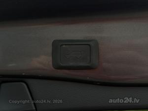 Pelēks Toyota RAV4 2020 Pērnava, ar dzinēja tilpumu 2.00 L un nobraukumu 107 tūkst. km par 25900 €, foto 17 vietnē AUTOMOTO.COM.LV