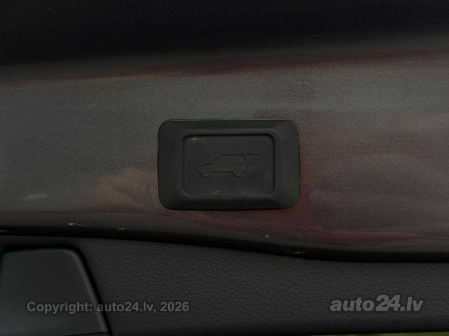 Pelēks Toyota RAV4 2020 Pērnava, ar dzinēja tilpumu 2.00 L un nobraukumu 107 tūkst. km par 25900 €, foto 17 vietnē AUTOMOTO.COM.LV