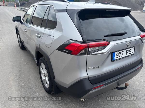 Grey Toyota RAV4 2020 in Tallinn, with an engine capacity of 2.00 L and mileage of 100 thousand km for 22300 €, photo 2 on AUTOMOTO.COM.LV