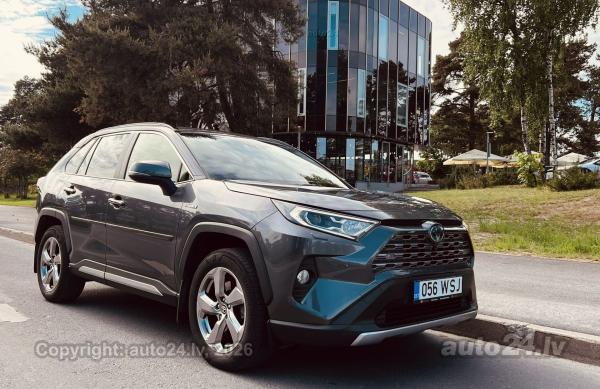 Pelēks Toyota RAV4 2020 Tallina, ar dzinēja tilpumu 2.50 L un nobraukumu 75 tūkst. km par 31000 €, foto 1 vietnē AUTOMOTO.COM.LV