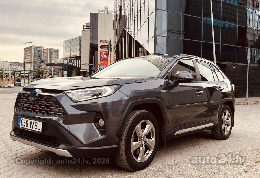 Pelēks Toyota RAV4 2020 Tallina, ar dzinēja tilpumu 2.50 L un nobraukumu 75 tūkst. km par 31000 €, foto 3 vietnē AUTOMOTO.COM.LV